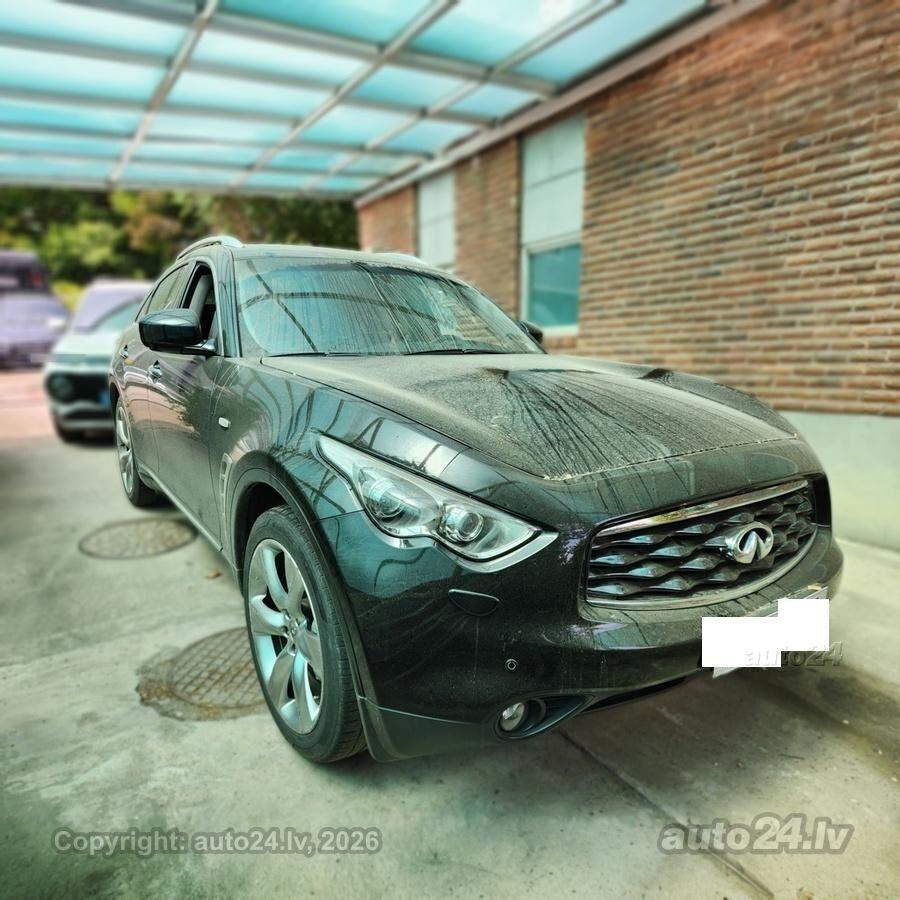 Melns Infiniti FX 2009 Tallina, ar dzinēja tilpumu 5.00 L un nobraukumu 110 tūkst. km par 13800 €, foto 4 vietnē AUTOMOTO.COM.LV