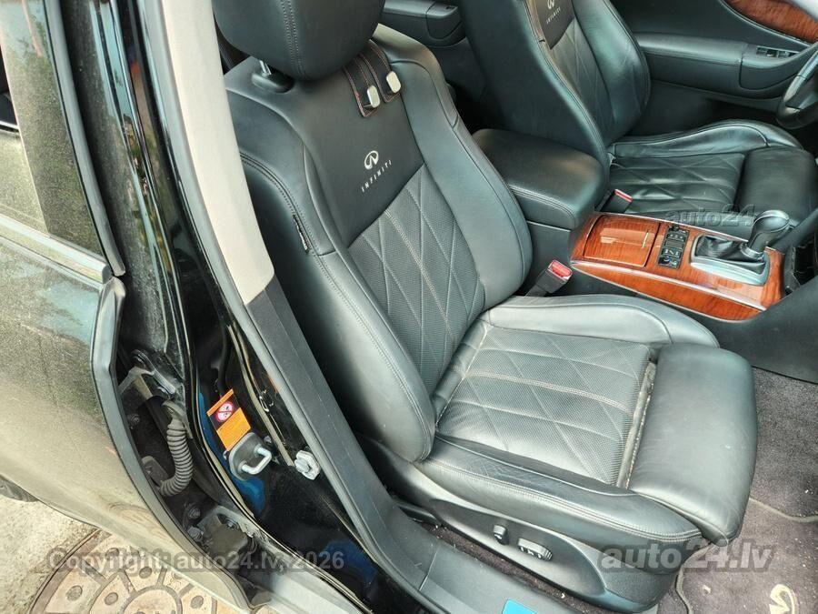 Melns Infiniti FX 2009 Tallina, ar dzinēja tilpumu 5.00 L un nobraukumu 110 tūkst. km par 13800 €, foto 11 vietnē AUTOMOTO.COM.LV