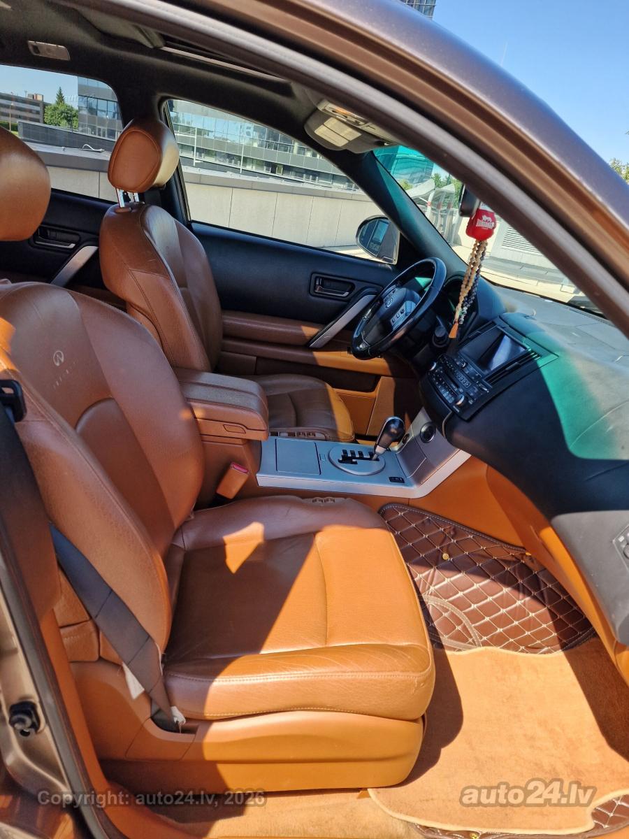 Brown Infiniti FX 2003 in Riga, with an engine capacity of 3.50 L and mileage of 243 thousand km for 5400 €, photo 9 on AUTOMOTO.COM.LV