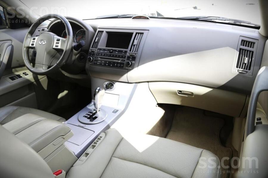 Brown Infiniti FX 2005 in Riga, with an engine capacity of 3.50 L and mileage of 72 thousand km for 3495 €, photo 10 on AUTOMOTO.COM.LV