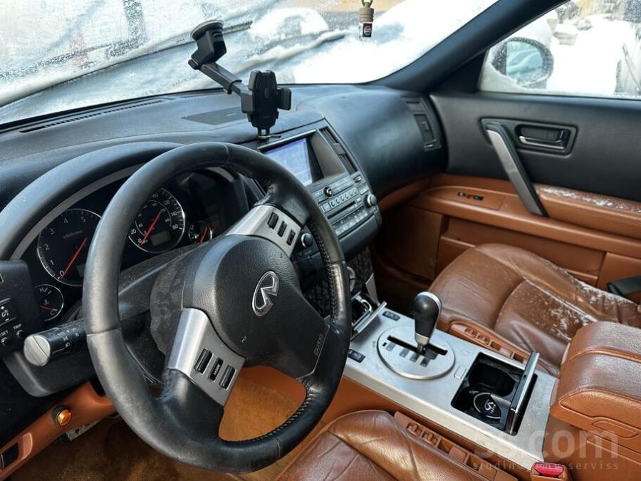 Infiniti FX 2004 in Riga, with an engine capacity of 3.50 L and mileage of 0 thousand km for 1000 €, photo 8 on AUTOMOTO.COM.LV