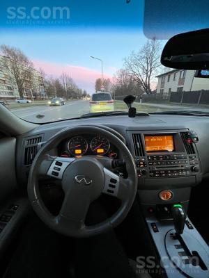 Infiniti FX 2005 in Riga, with an engine capacity of 3.50 L and mileage of 72 thousand km for 2500 €, photo 5 on AUTOMOTO.COM.LV