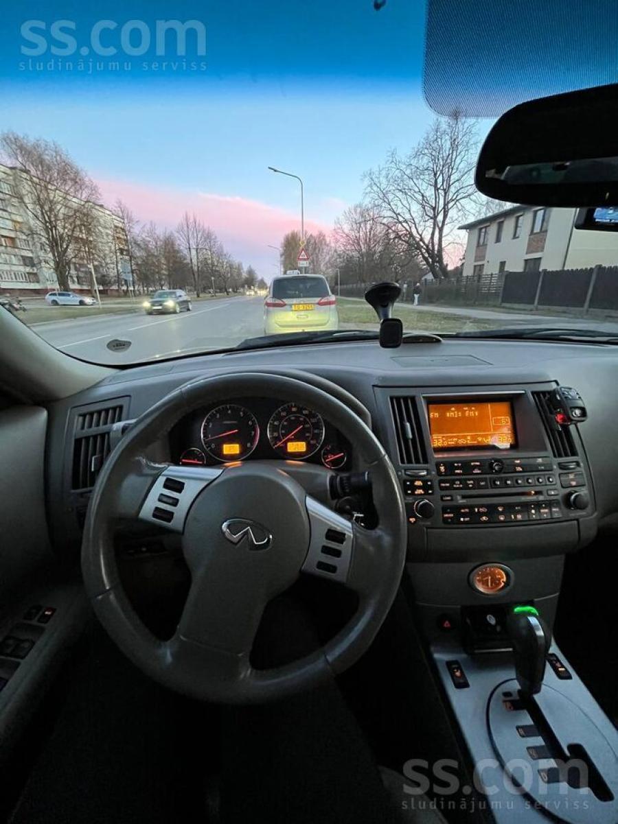 Infiniti FX 2005 in Riga, with an engine capacity of 3.50 L and mileage of 72 thousand km for 2500 €, photo 5 on AUTOMOTO.COM.LV