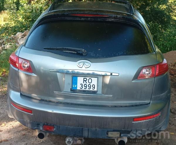 Pelēks Infiniti FX 2003 Cēsis, ar dzinēja tilpumu 4.50 L un nobraukumu 235 tūkst. km par 2300 €, foto 2 vietnē AUTOMOTO.COM.LV