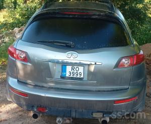 Grey Infiniti FX 2003 in Cesis, with an engine capacity of 4.50 L and mileage of 235 thousand km for 2300 €, photo 3 on AUTOMOTO.COM.LV