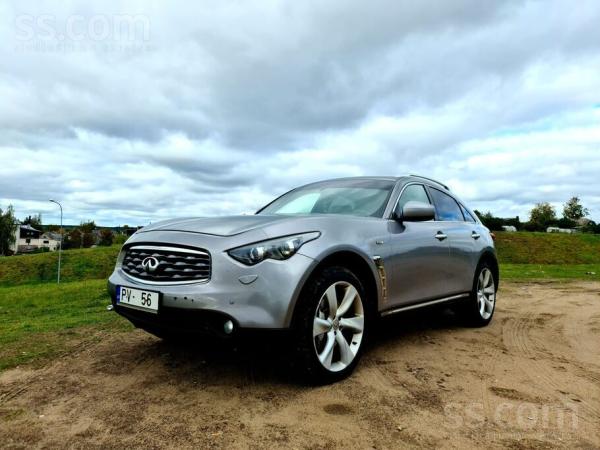 Infiniti FX 2010 in Daugavpils, with an engine capacity of 3.00 L and mileage of 373 thousand km for 6500 €, photo 3 on AUTOMOTO.COM.LV