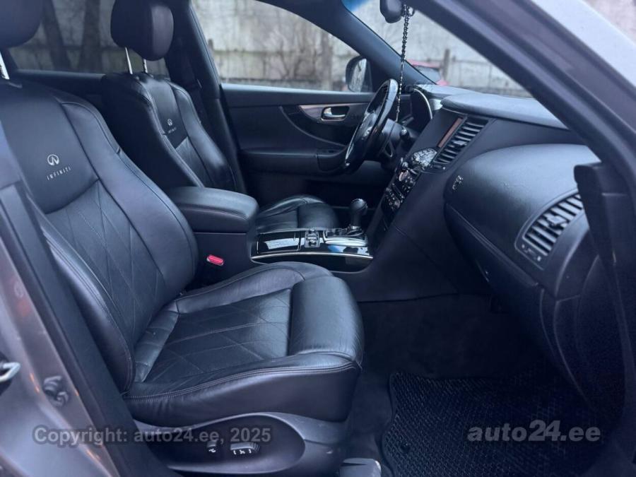 Infiniti FX 2009 Narva, ar dzinēja tilpumu 3.70 L un nobraukumu 242 tūkst. km par 6300 €, foto 6 vietnē AUTOMOTO.COM.LV