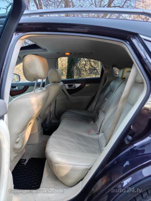 Infiniti FX 2012 Tallina, ar dzinēja tilpumu 3.00 L un nobraukumu 238 tūkst. km par 6999 €, foto 9 vietnē AUTOMOTO.COM.LV