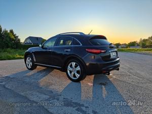 Infiniti FX 2012 in Tallinn, with an engine capacity of 3.00 L and mileage of 240 thousand km for 5999 €, photo 5 on AUTOMOTO.COM.LV
