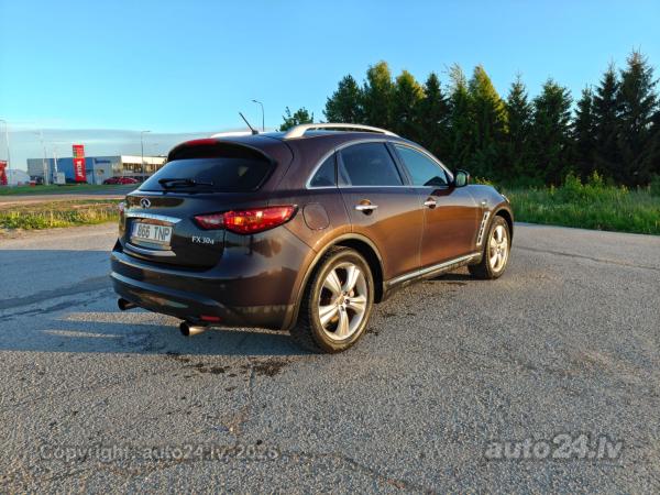 Infiniti FX 2012 Tallina, ar dzinēja tilpumu 3.00 L un nobraukumu 240 tūkst. km par 5999 €, foto 7 vietnē AUTOMOTO.COM.LV
