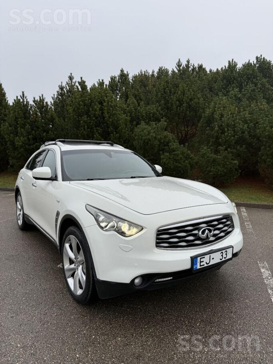 Balts Infiniti FX 2011 Talsi, ar dzinēja tilpumu 3.00 L un nobraukumu 230 tūkst. km par 9900 €, foto 1 vietnē AUTOMOTO.COM.LV
