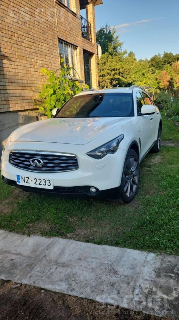Balts Infiniti FX 2012 Rīga, ar dzinēja tilpumu 3.00 L un nobraukumu 264 tūkst. km par 11000 €, foto 2 vietnē AUTOMOTO.COM.LV