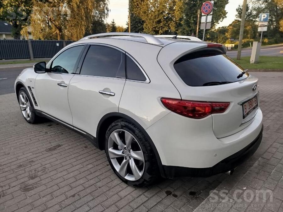 Balts Infiniti FX 2014 Rīga, ar dzinēja tilpumu 3.00 L un nobraukumu 246 tūkst. km par 9900 €, foto 5 vietnē AUTOMOTO.COM.LV