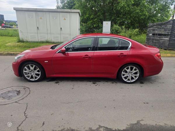Red Infiniti G37 2008 in Vilnius, with an engine capacity of 3.70 L and mileage of 148 thousand km for 8500 €, photo 4 on AUTOMOTO.COM.LV