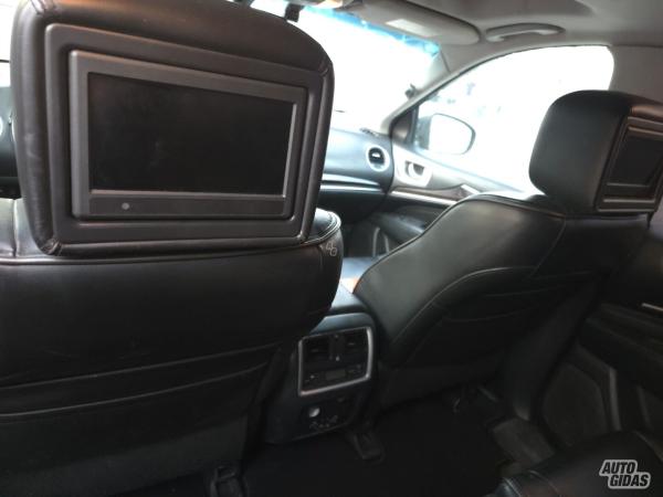 Black Infiniti JX35 2013 in Vilnius, with an engine capacity of 3.50 L and mileage of 225 thousand km for 7900 €, photo 6 on AUTOMOTO.COM.LV