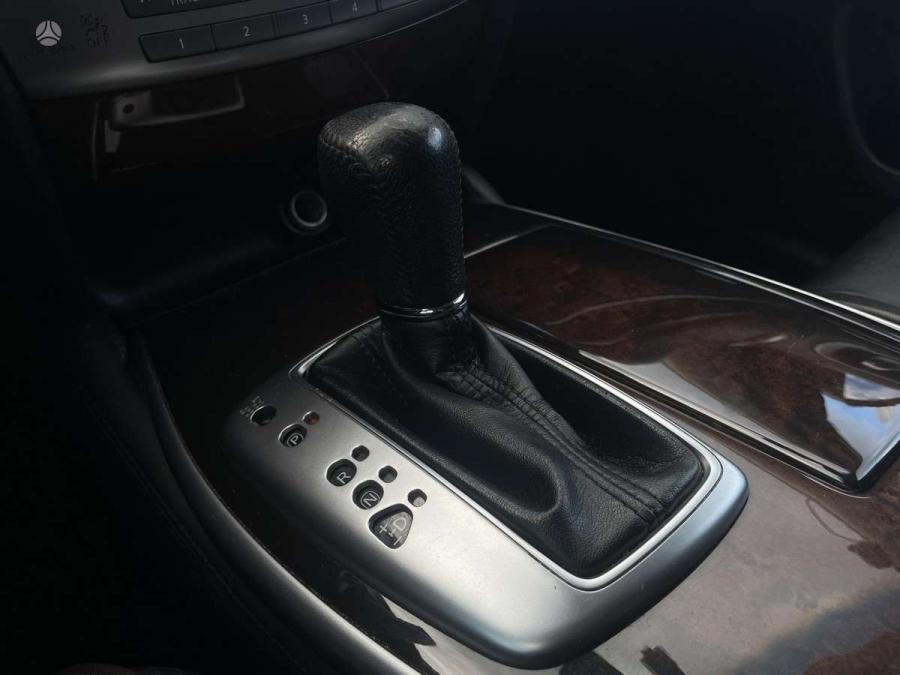Melns Infiniti JX35 2013 Viļņa, ar dzinēja tilpumu 3.50 L un nobraukumu 279 tūkst. km par 7499 €, foto 17 vietnē AUTOMOTO.COM.LV