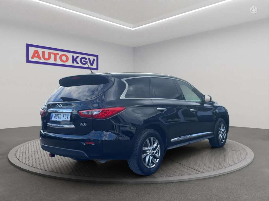 Black Infiniti JX35 2013 in Vilnius, with an engine capacity of 3.50 L and mileage of 279 thousand km for 7499 €, photo 6 on AUTOMOTO.COM.LV