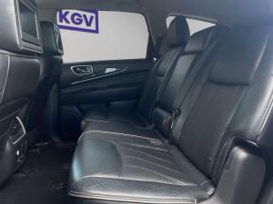 Black Infiniti JX35 2013 in Vilnius, with an engine capacity of 3.50 L and mileage of 279 thousand km for 7499 €, photo 13 on AUTOMOTO.COM.LV