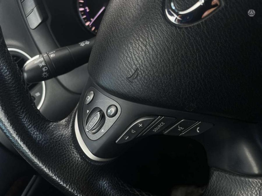 Black Infiniti JX35 2013 in Vilnius, with an engine capacity of 3.50 L and mileage of 279 thousand km for 7499 €, photo 20 on AUTOMOTO.COM.LV