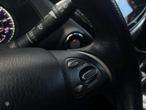 Black Infiniti JX35 2013 in Vilnius, with an engine capacity of 3.50 L and mileage of 279 thousand km for 7499 €, photo 21 on AUTOMOTO.COM.LV