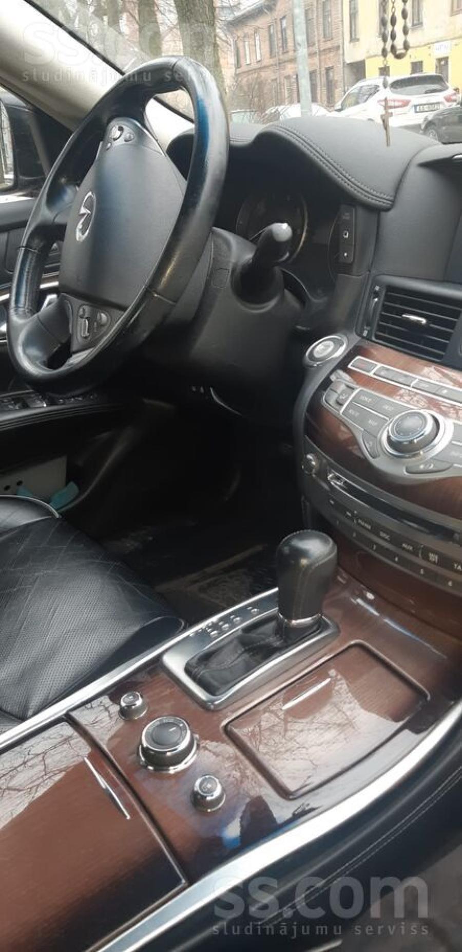 Black Infiniti M30 2011 in Riga, with an engine capacity of 3.00 L and mileage of 206 thousand km for 6300 €, photo 7 on AUTOMOTO.COM.LV