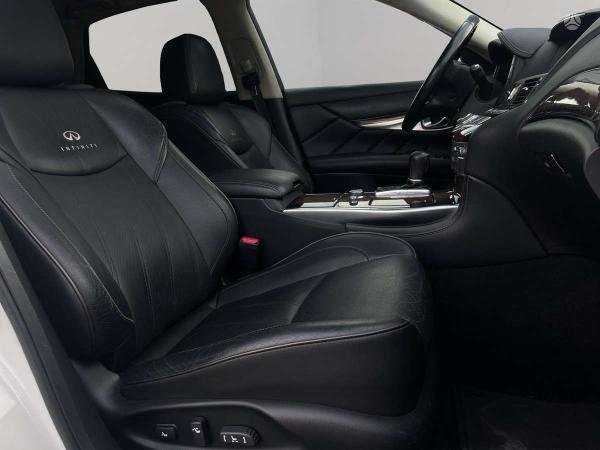 Balts Infiniti M30 2011 Viļņa, ar dzinēja tilpumu 3.00 L un nobraukumu 347 tūkst. km par 4999 €, foto 10 vietnē AUTOMOTO.COM.LV