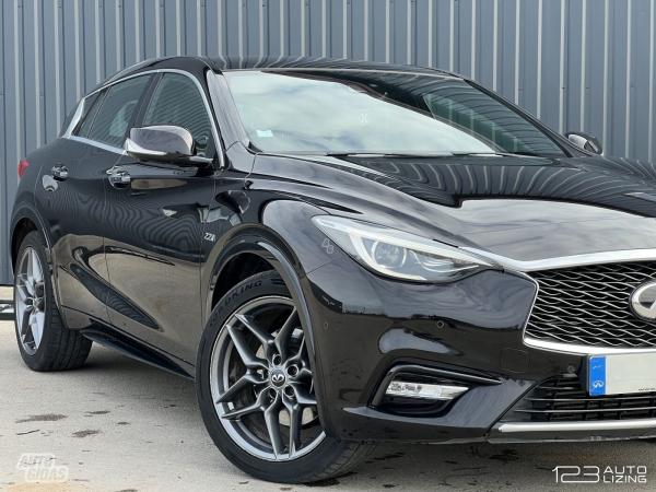 Black Infiniti Q30 2016 in Taurage, with an engine capacity of 2.20 L and mileage of 134 thousand km for 9500 €, photo 6 on AUTOMOTO.COM.LV