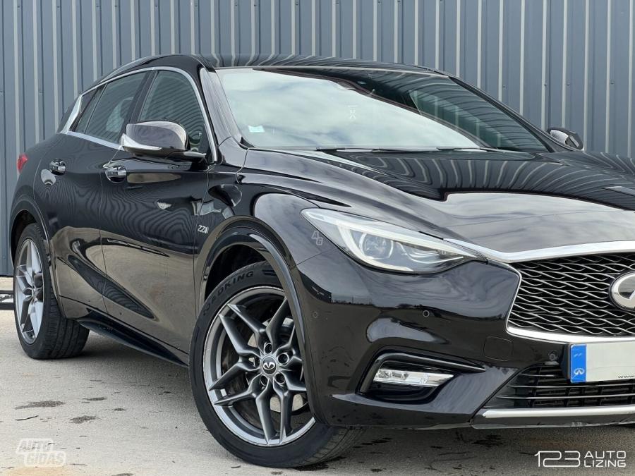 Black Infiniti Q30 2016 in Taurage, with an engine capacity of 2.20 L and mileage of 134 thousand km for 9500 €, photo 7 on AUTOMOTO.COM.LV