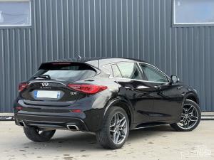 Black Infiniti Q30 2016 in Taurage, with an engine capacity of 2.20 L and mileage of 134 thousand km for 9500 €, photo 10 on AUTOMOTO.COM.LV