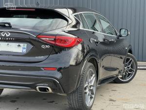 Black Infiniti Q30 2016 in Taurage, with an engine capacity of 2.20 L and mileage of 134 thousand km for 9500 €, photo 11 on AUTOMOTO.COM.LV