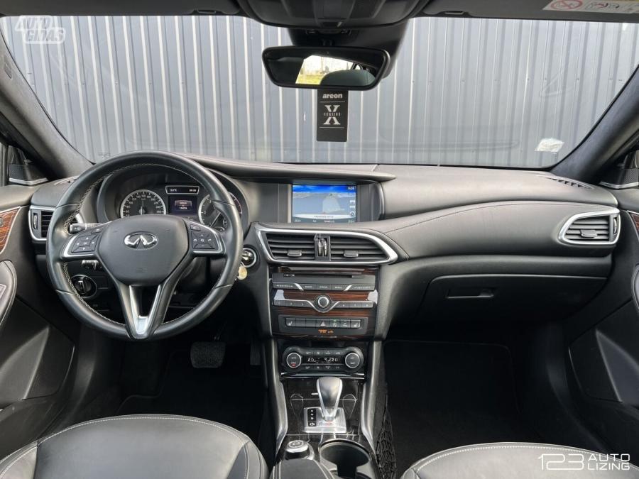 Black Infiniti Q30 2016 in Taurage, with an engine capacity of 2.20 L and mileage of 134 thousand km for 9500 €, photo 16 on AUTOMOTO.COM.LV