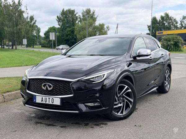 Melns Infiniti Q30 2016 Tauragė, ar dzinēja tilpumu 1.46 L un nobraukumu 120 tūkst. km par 8999 €, foto 1 vietnē AUTOMOTO.COM.LV