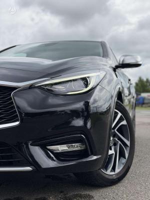 Melns Infiniti Q30 2016 Tauragė, ar dzinēja tilpumu 1.46 L un nobraukumu 120 tūkst. km par 8999 €, foto 4 vietnē AUTOMOTO.COM.LV