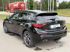 Melns Infiniti Q30 2016 Tauragė, ar dzinēja tilpumu 1.46 L un nobraukumu 120 tūkst. km par 8999 €, foto 9 vietnē AUTOMOTO.COM.LV