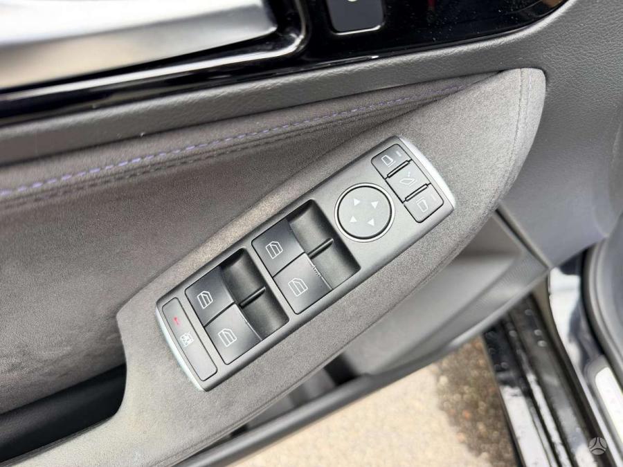 Melns Infiniti Q30 2016 Tauragė, ar dzinēja tilpumu 1.46 L un nobraukumu 120 tūkst. km par 8999 €, foto 17 vietnē AUTOMOTO.COM.LV