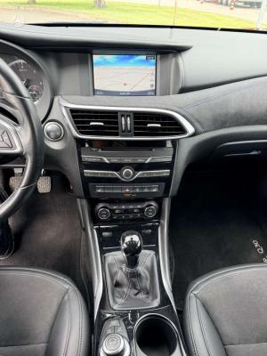 Melns Infiniti Q30 2016 Tauragė, ar dzinēja tilpumu 1.46 L un nobraukumu 120 tūkst. km par 8999 €, foto 20 vietnē AUTOMOTO.COM.LV