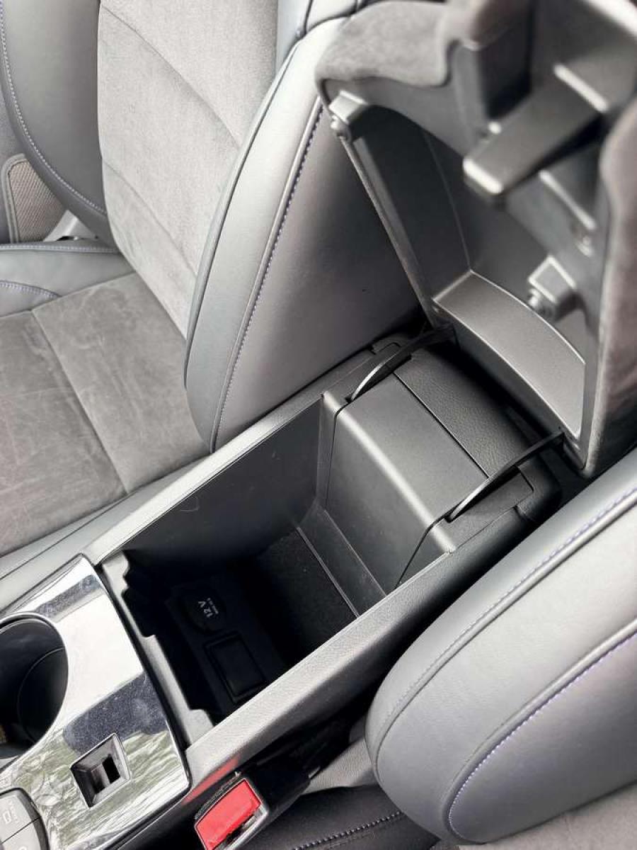Melns Infiniti Q30 2016 Tauragė, ar dzinēja tilpumu 1.46 L un nobraukumu 120 tūkst. km par 8999 €, foto 30 vietnē AUTOMOTO.COM.LV