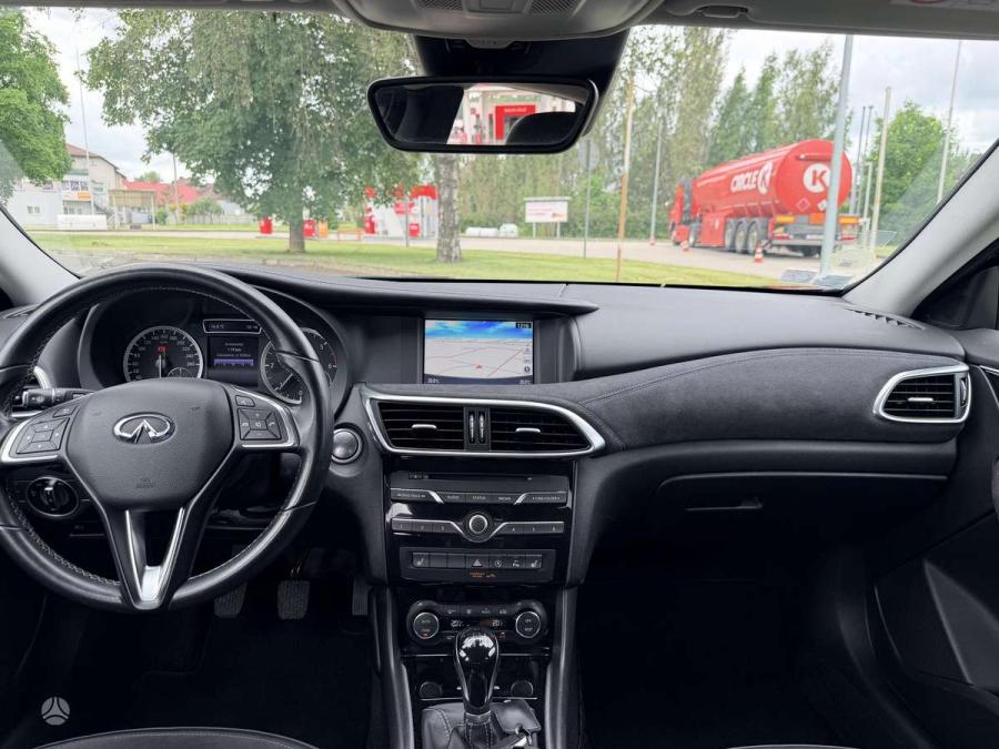Melns Infiniti Q30 2016 Tauragė, ar dzinēja tilpumu 1.46 L un nobraukumu 120 tūkst. km par 8999 €, foto 31 vietnē AUTOMOTO.COM.LV