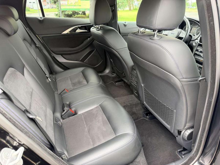Melns Infiniti Q30 2016 Tauragė, ar dzinēja tilpumu 1.46 L un nobraukumu 120 tūkst. km par 8999 €, foto 34 vietnē AUTOMOTO.COM.LV
