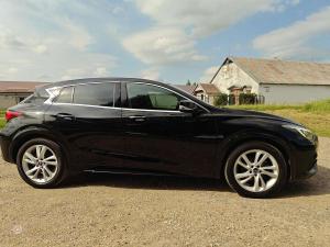Melns Infiniti Q30 2016 Tauragė, ar dzinēja tilpumu 1.46 L un nobraukumu 204 tūkst. km par 8200 €, foto 8 vietnē AUTOMOTO.COM.LV