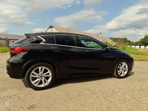 Melns Infiniti Q30 2016 Tauragė, ar dzinēja tilpumu 1.46 L un nobraukumu 204 tūkst. km par 8200 €, foto 9 vietnē AUTOMOTO.COM.LV