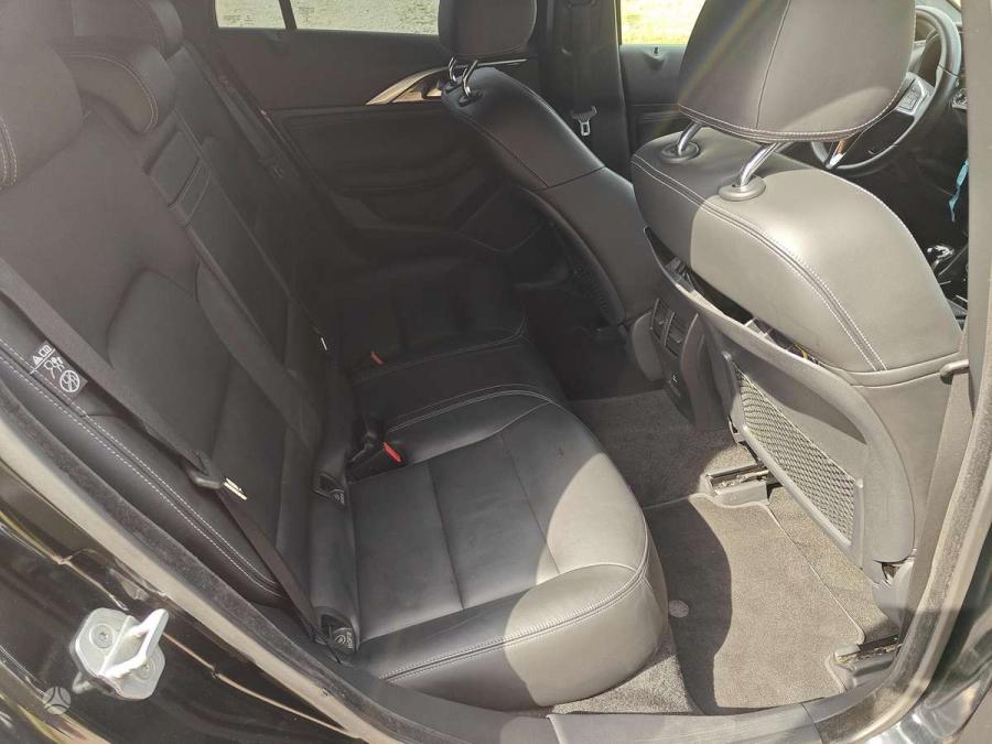 Melns Infiniti Q30 2016 Tauragė, ar dzinēja tilpumu 1.46 L un nobraukumu 204 tūkst. km par 8200 €, foto 17 vietnē AUTOMOTO.COM.LV