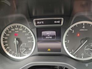 Melns Infiniti Q30 2016 Tauragė, ar dzinēja tilpumu 1.46 L un nobraukumu 204 tūkst. km par 8200 €, foto 25 vietnē AUTOMOTO.COM.LV