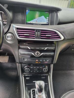 Black Infiniti Q30 2016 in Kaunas, with an engine capacity of 2.14 L and mileage of 185 thousand km for 12200 €, photo 9 on AUTOMOTO.COM.LV