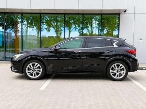 Melns Infiniti Q30 2016 Viļņa, ar dzinēja tilpumu 1.46 L un nobraukumu 204 tūkst. km par 8900 €, foto 3 vietnē AUTOMOTO.COM.LV