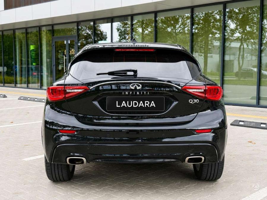Melns Infiniti Q30 2016 Viļņa, ar dzinēja tilpumu 1.46 L un nobraukumu 204 tūkst. km par 8900 €, foto 5 vietnē AUTOMOTO.COM.LV