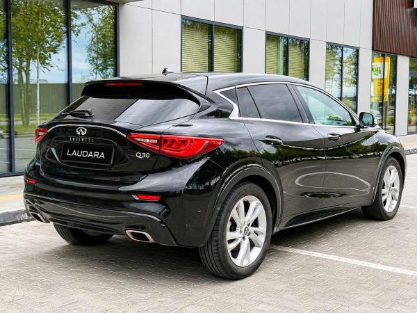 Melns Infiniti Q30 2016 Viļņa, ar dzinēja tilpumu 1.46 L un nobraukumu 204 tūkst. km par 8900 €, foto 7 vietnē AUTOMOTO.COM.LV