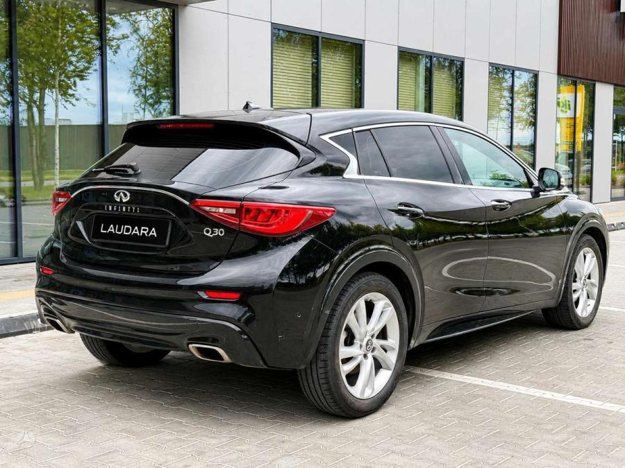 Melns Infiniti Q30 2016 Viļņa, ar dzinēja tilpumu 1.46 L un nobraukumu 204 tūkst. km par 8900 €, foto 8 vietnē AUTOMOTO.COM.LV