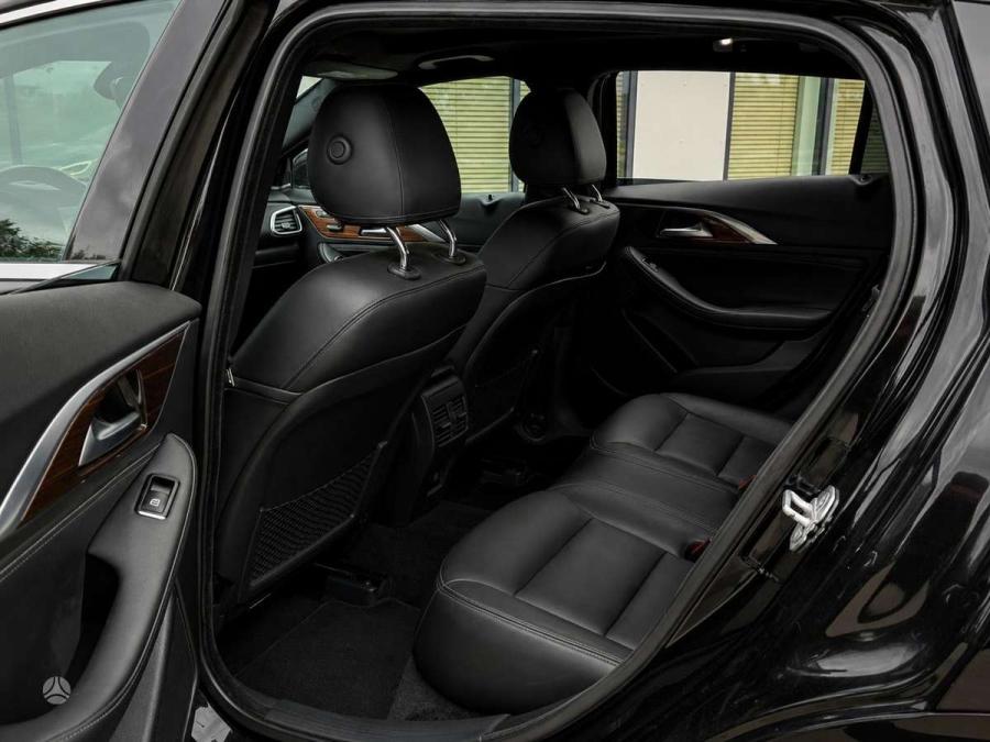 Melns Infiniti Q30 2016 Viļņa, ar dzinēja tilpumu 1.46 L un nobraukumu 204 tūkst. km par 8900 €, foto 20 vietnē AUTOMOTO.COM.LV