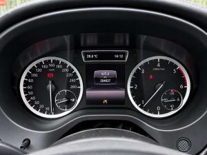 Melns Infiniti Q30 2016 Viļņa, ar dzinēja tilpumu 1.46 L un nobraukumu 204 tūkst. km par 8900 €, foto 28 vietnē AUTOMOTO.COM.LV